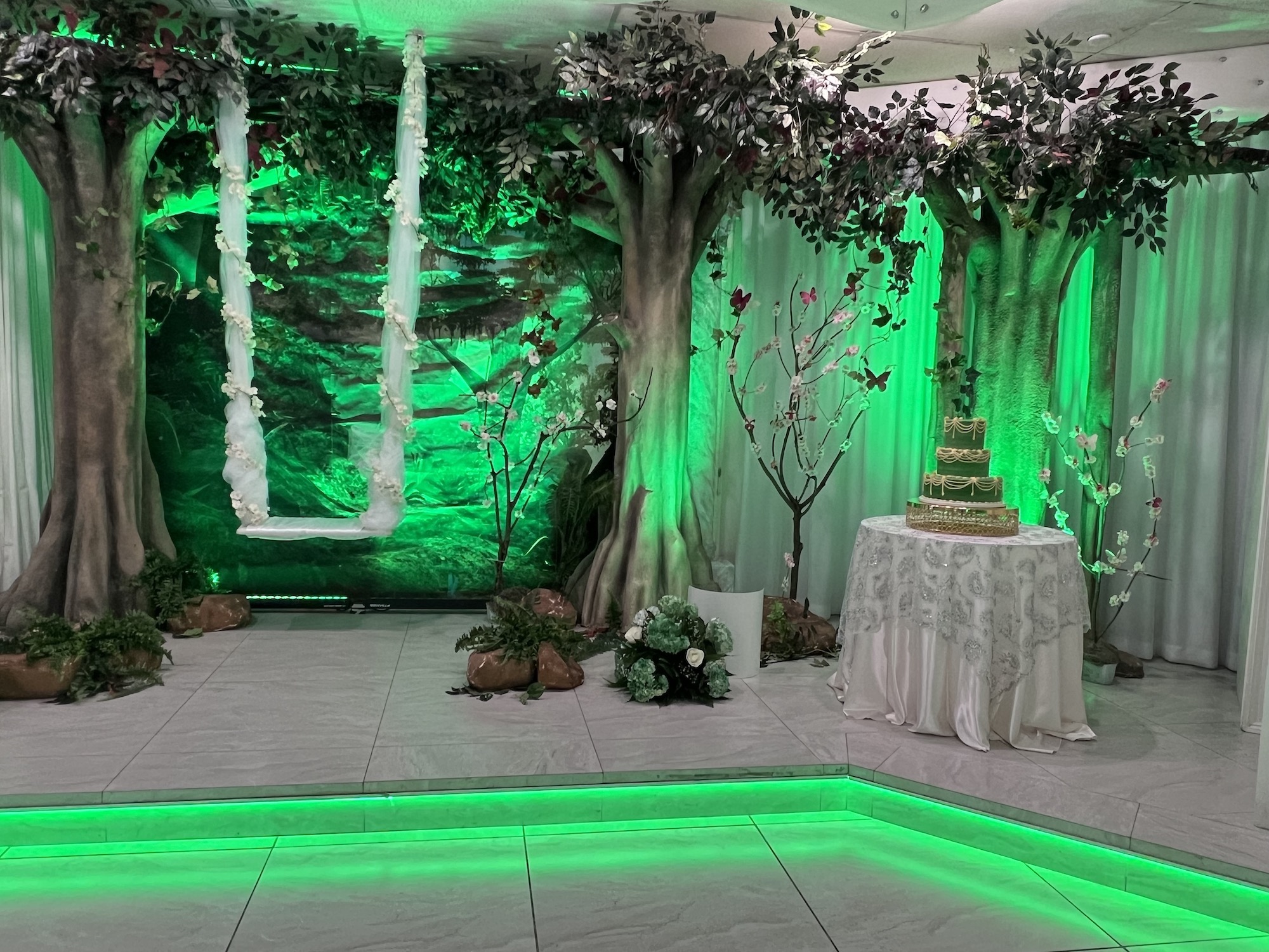 Sweet 15 & 16 Gallery - Oasis Banquet Hall
